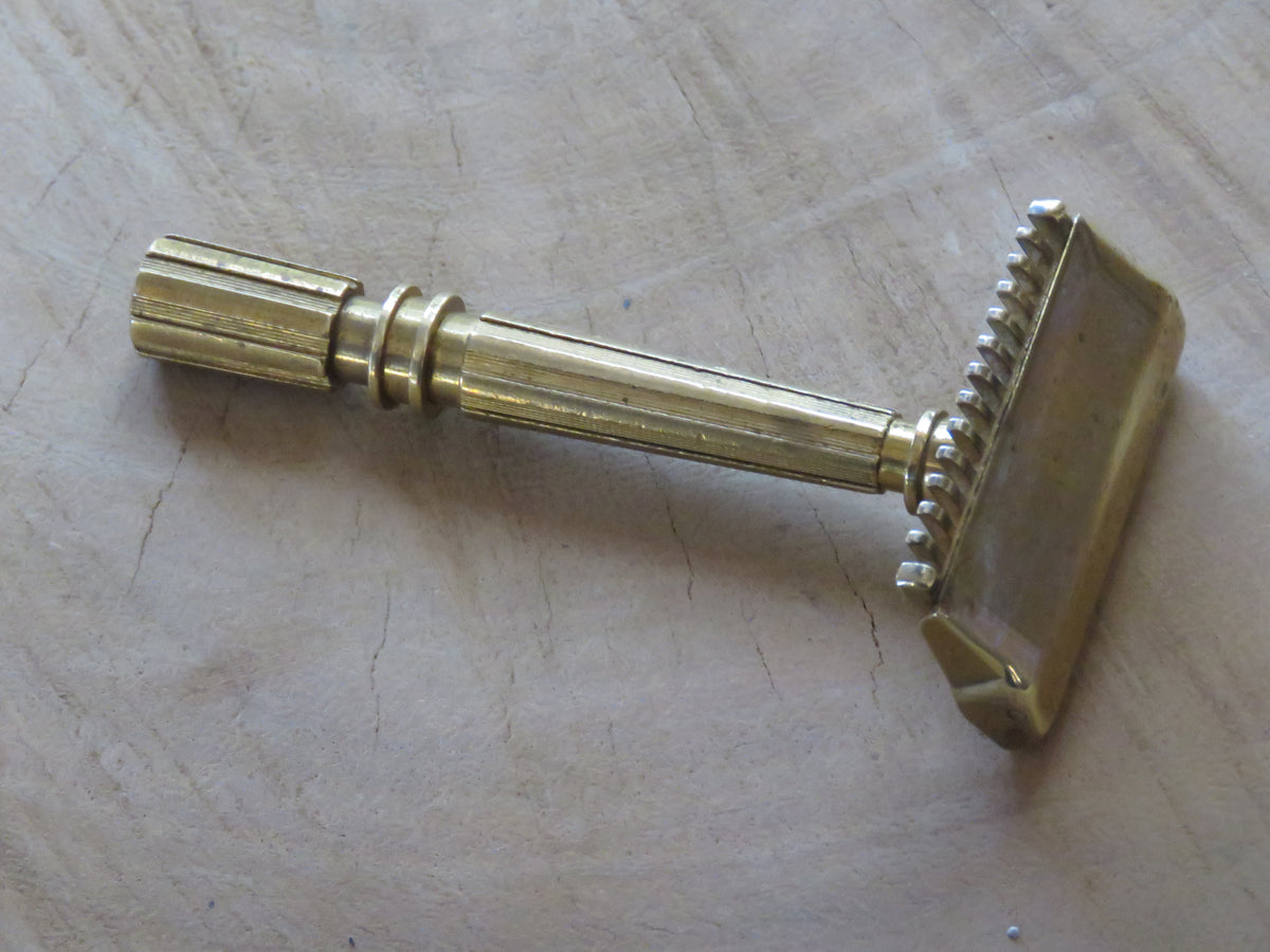 Gem Micromatic Open comb MMOC (V352) in Brass – Bundubeard