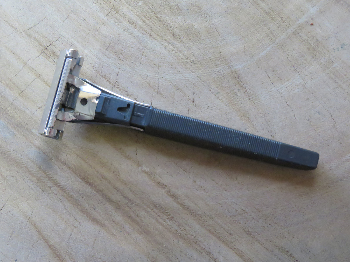 Schick adjustable injector razor (V381) Type M1 – Bundubeard